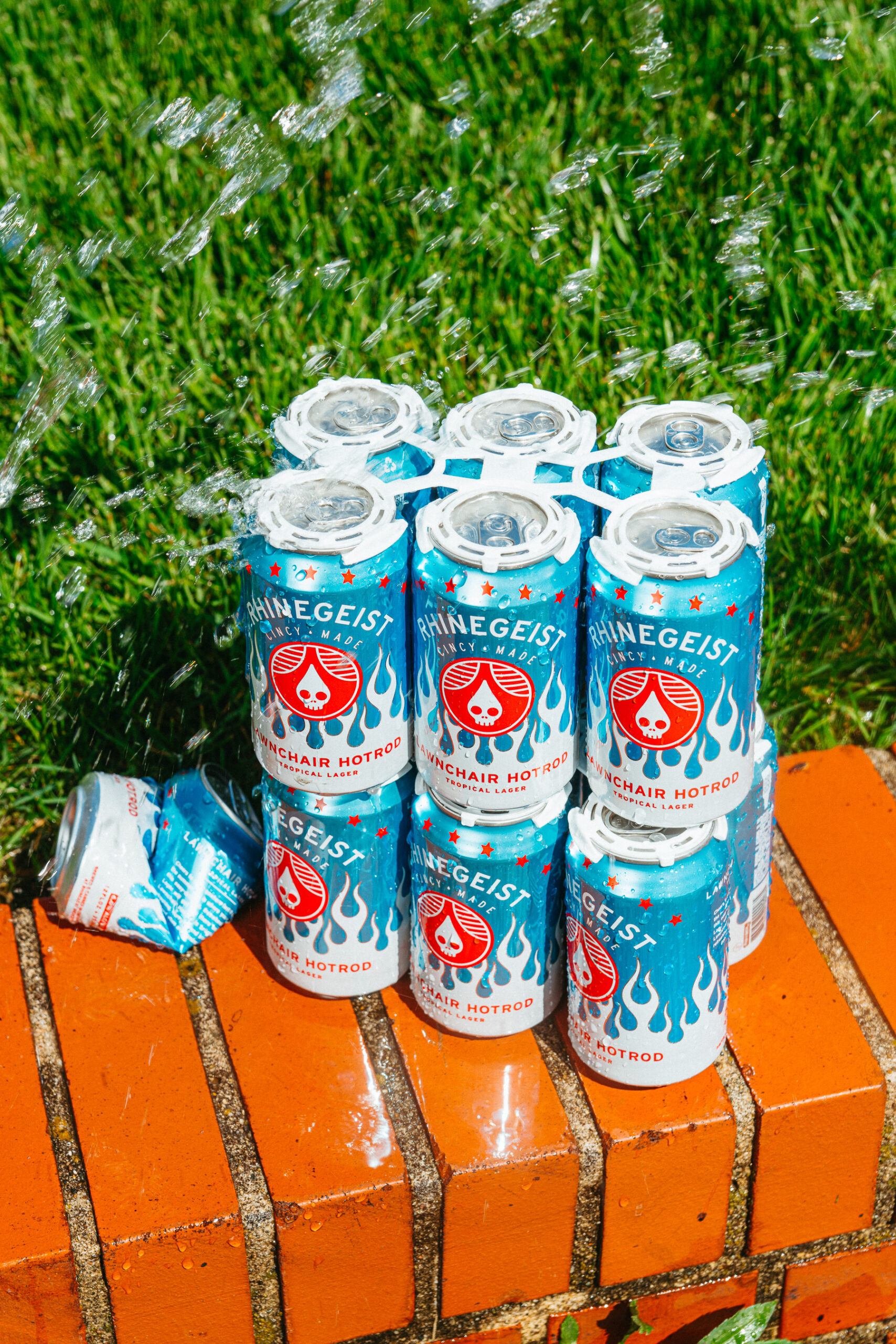 Lawnchair Hotrod (Tropical Lager) - Rhinegeist Brewery